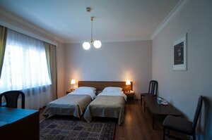 Hotel Hoffmann (Středočeský kraj, Kladno), otel  Kladno'dan