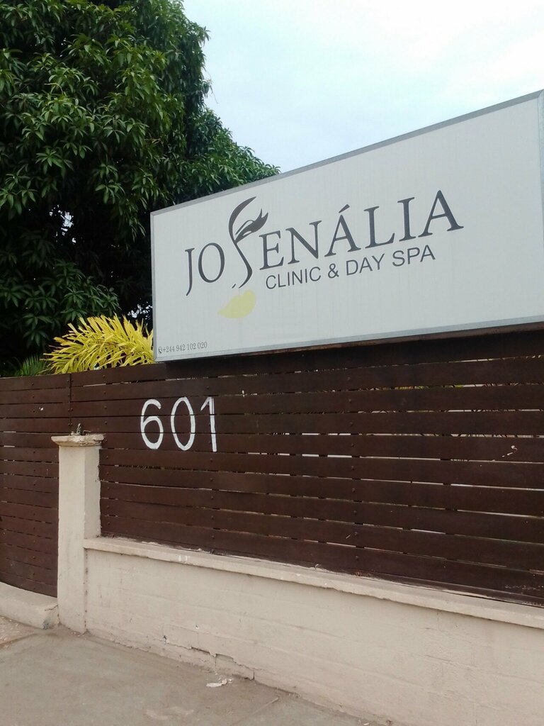 Güzellik salonu Clinica Josenalia, Loanda, foto