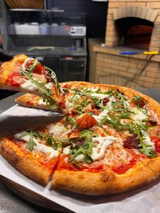 Фабрика вкуса (Klubnaya ulitsa No:4), pizzacılar  Dedovsk'tan