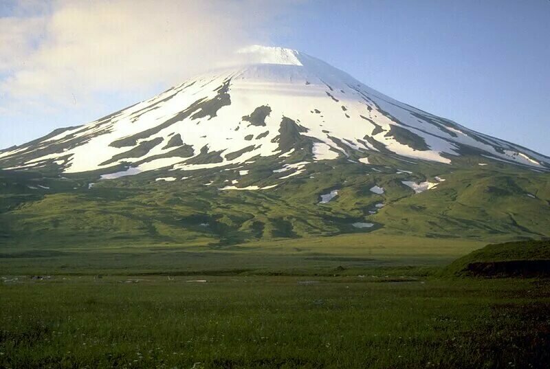 Volkan Mount Vsevidof 2149 meters, Alaska Eyaleti, foto