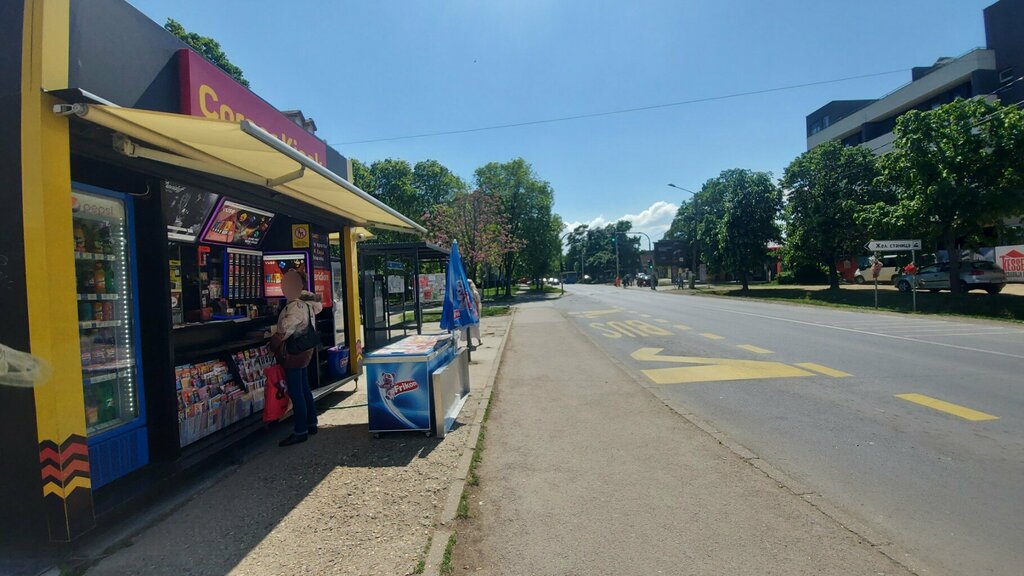 Gazete bayi Kiosk Corner, Güney Backa İlçesi, foto