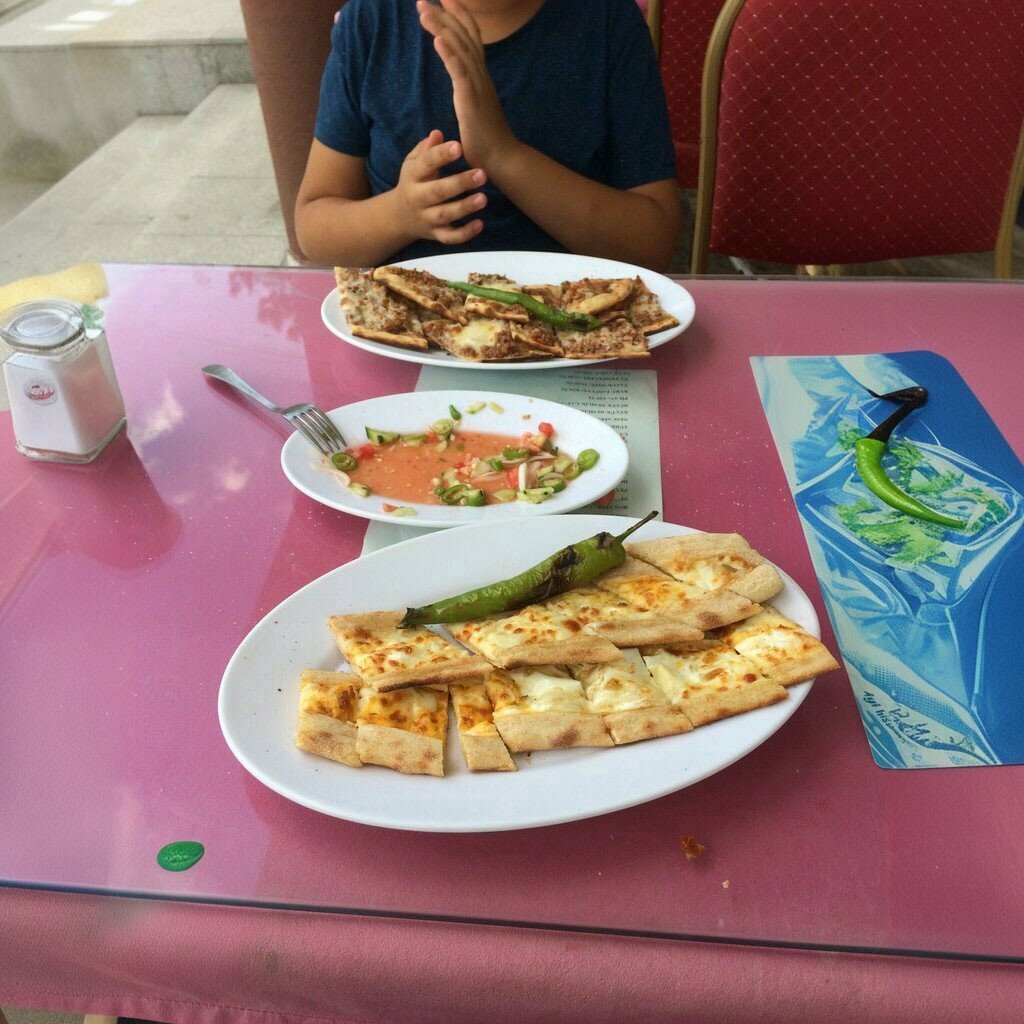 Kafe Alparslan Türkeş Pide Salonu, Sarıyahşi, foto