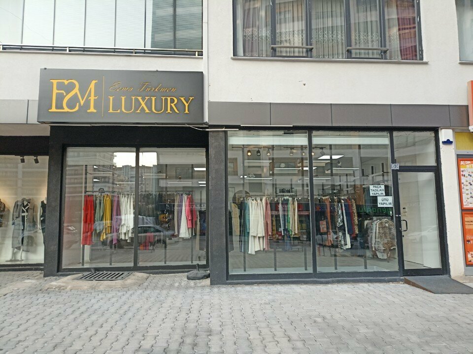 Giyim mağazası Esma Türkmen Luxury, Konya, foto