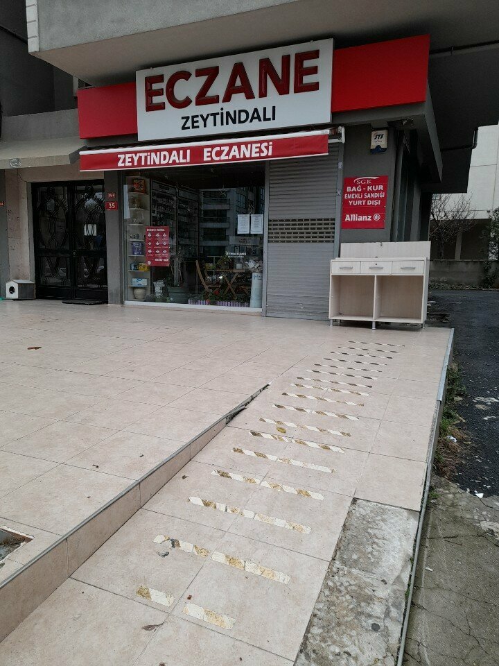 Eczaneler Zeytindalı Eczanesi, İstanbul, foto