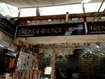 Trendz lace (Bahadur Shah Zafar Road No:16), dış giyim mağazası  Karaçi'den