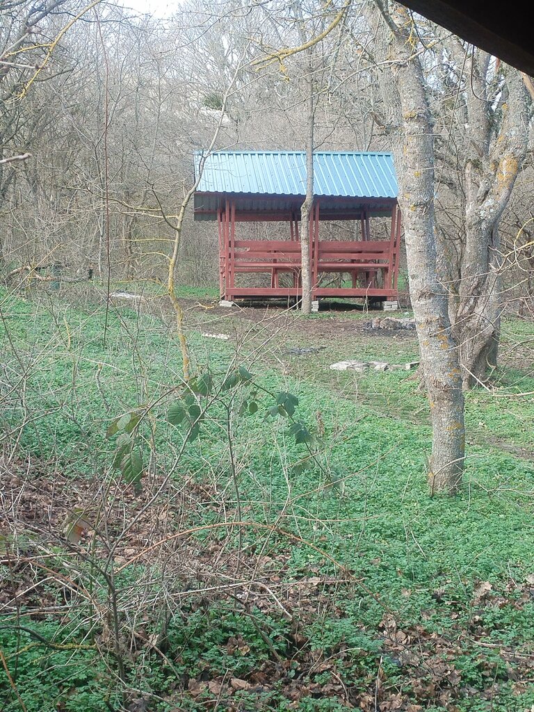 Pınar, çay Spring, stream, Kırım Cumhuriyeti, foto