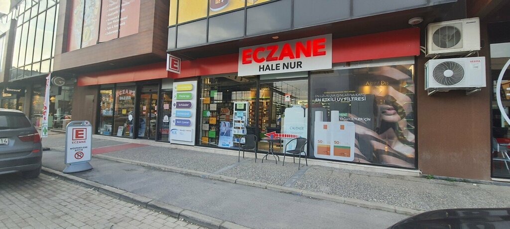 Eczaneler Hale Nur Eczanesi, Bursa, foto
