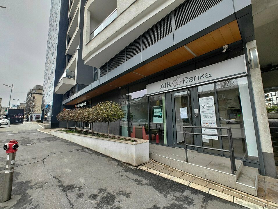 ATM'ler Aik Banka, Belgrad, foto