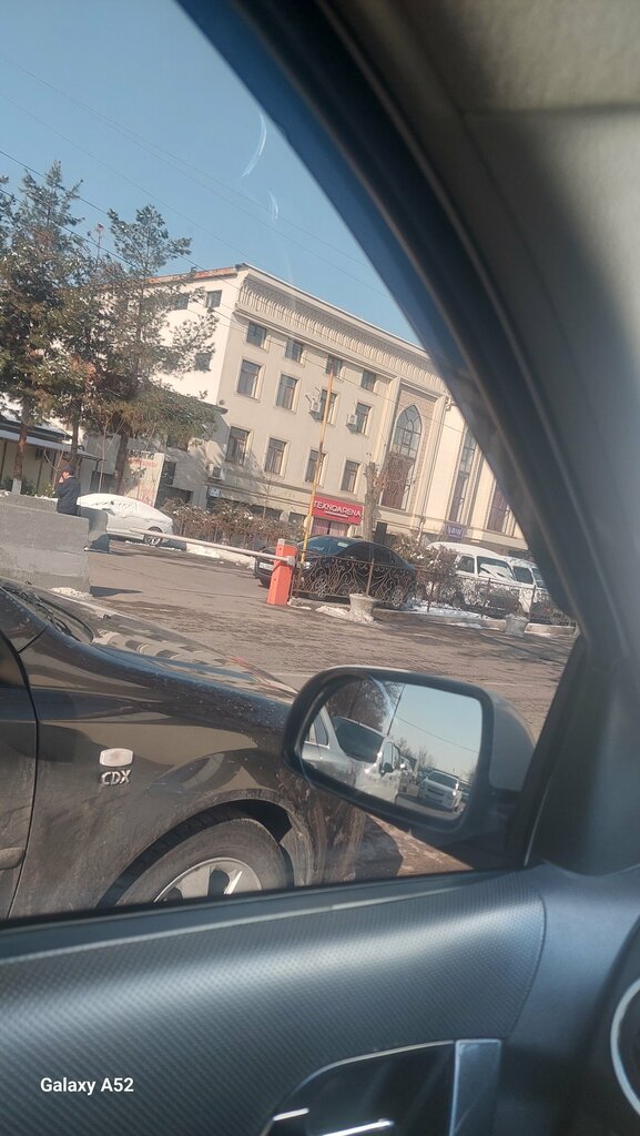 Mikrofinans Olmaliq Zamin Credit Microfinance Organization, Elmalık, foto