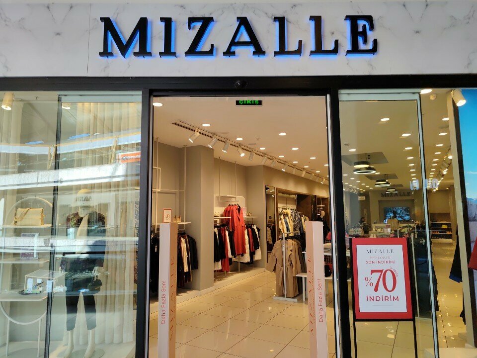 Giyim mağazası Mizalle, İstanbul, foto