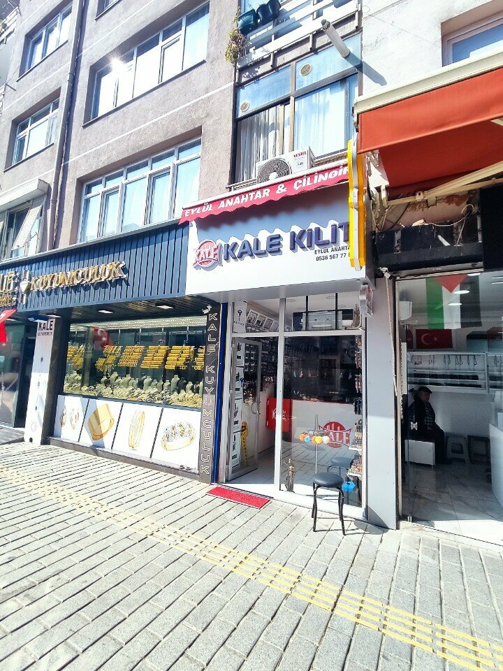 Anahtar ve kapı üreticileri Kale kilit, İstanbul, foto