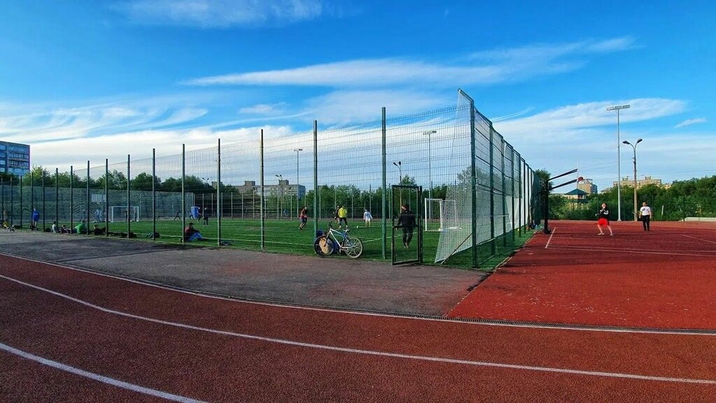 Spor alanı Футбольное поле, Murmansk, foto