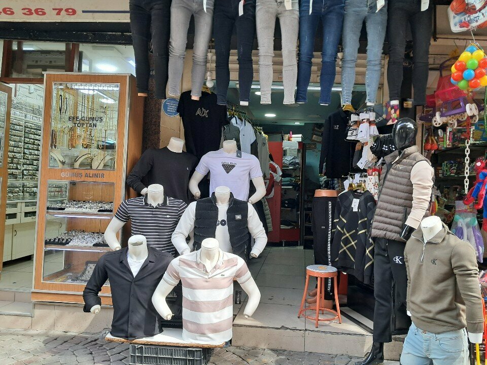 Giyim mağazası Azad Tekstil, İzmir, foto