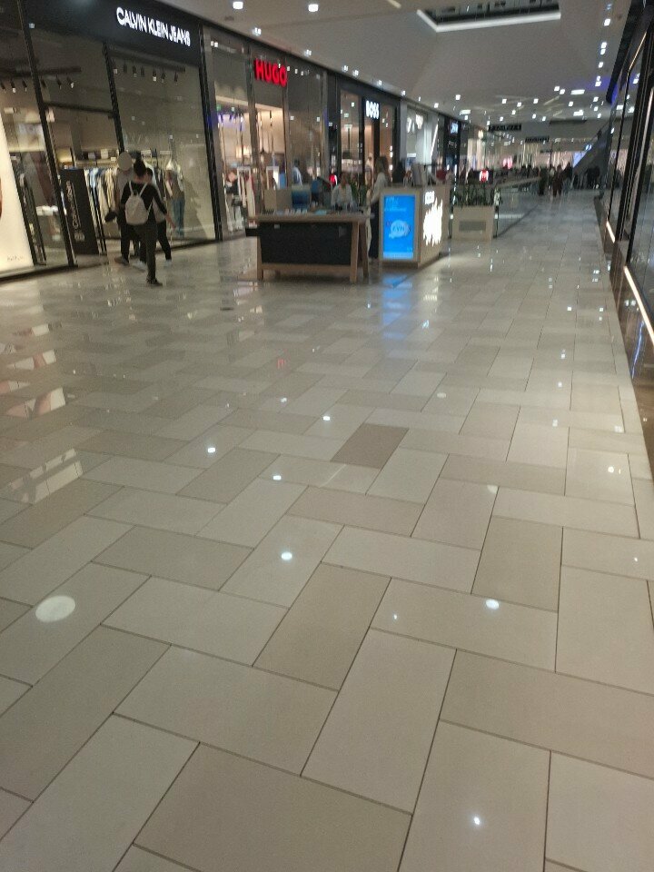 Tütün, sigara mağazaları IQOS, Novi Sad, foto