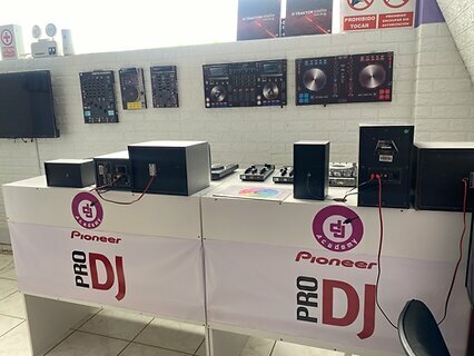 Müzik okulları ve konservatuarlar DJ Academy, Trujillo, foto