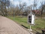 ШкаФ для буккроссинга (Moscow Region, Chekhov, Gorodskoy park kultury i otdykha), kitap mağazaları  Çehov'dan