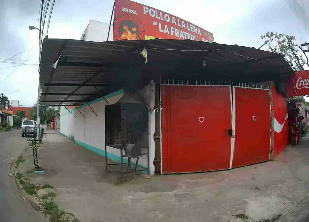 Restoran Pollo A La Leña La Frater, Santa‑Krus, foto