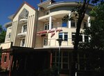 Alaya Roza (Armavirskaya ulitsa No:54/1), otel  Soçi'den