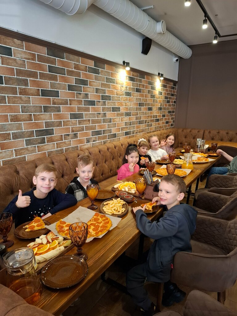 Pizzacılar Pitstsa Melnitsa, Sverdlovskaya oblastı, foto