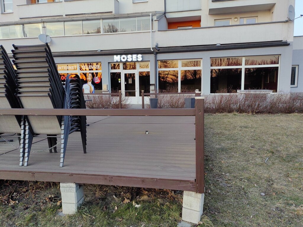 Kahve dükkanları Moses Cafe, Krnov, foto