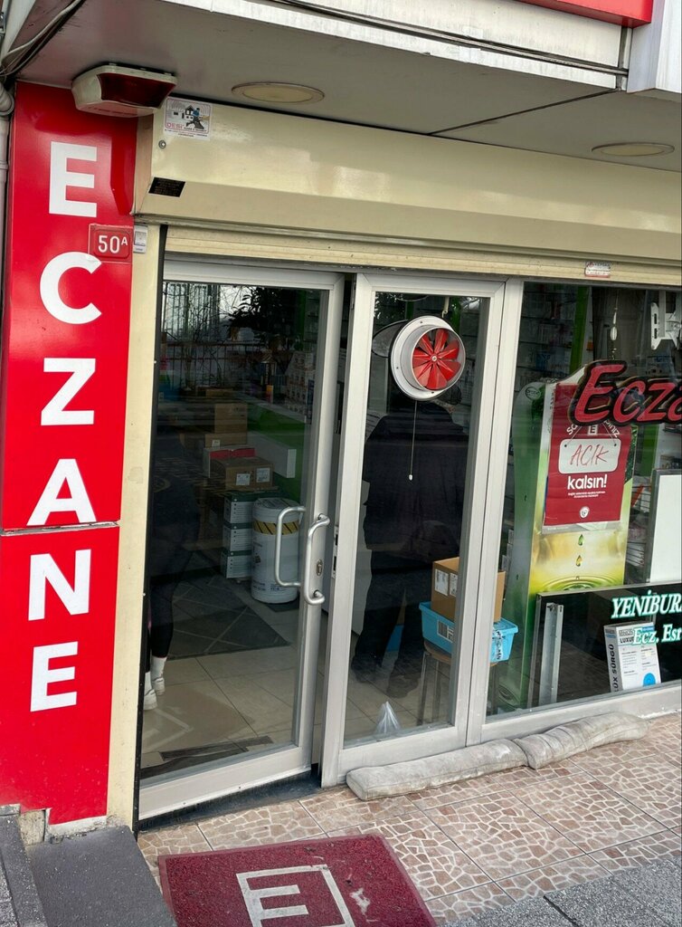 Eczaneler Yeniburak Eczanesi, İstanbul, foto
