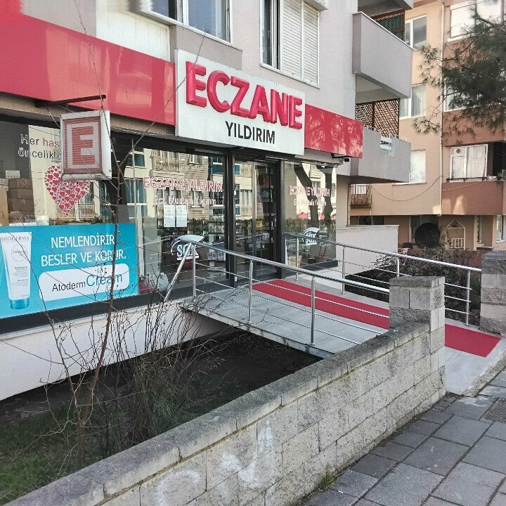 Eczaneler Eczane Yıldırım, İstanbul, foto