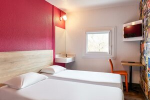HotelF1 Lyon Saint Priest (Rue Jean Zay No:5), otel