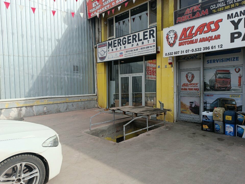 Otomobil yedek parçaları Mergerler Truck Parts, Ankara, foto