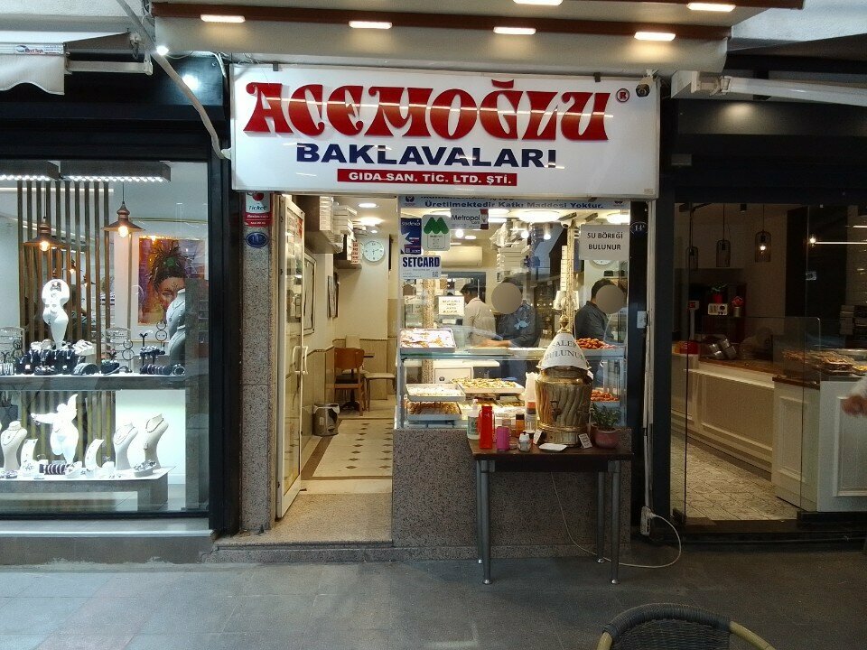 Şekerleme tatlı ve pastacılık ürünleri Acemoğlu Baklavaları, İzmir, foto