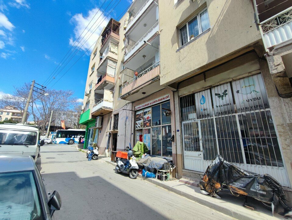 Ayakkabı tamiri Elifnur Ayakkabı Çanta Bakım Evi, İzmir, foto