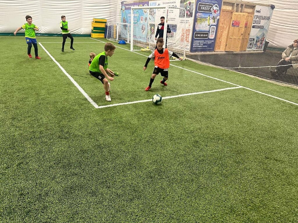 Çok amaçlı spor tesisleri Манеж Юкки, Saint‑Petersburg ve Leningradskaya oblastı, foto