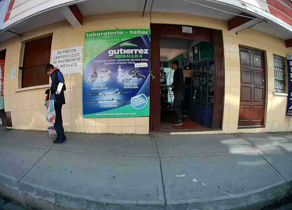 Motosiklet yedek parçaları Gutierrez Hidraulica, La Paz, foto
