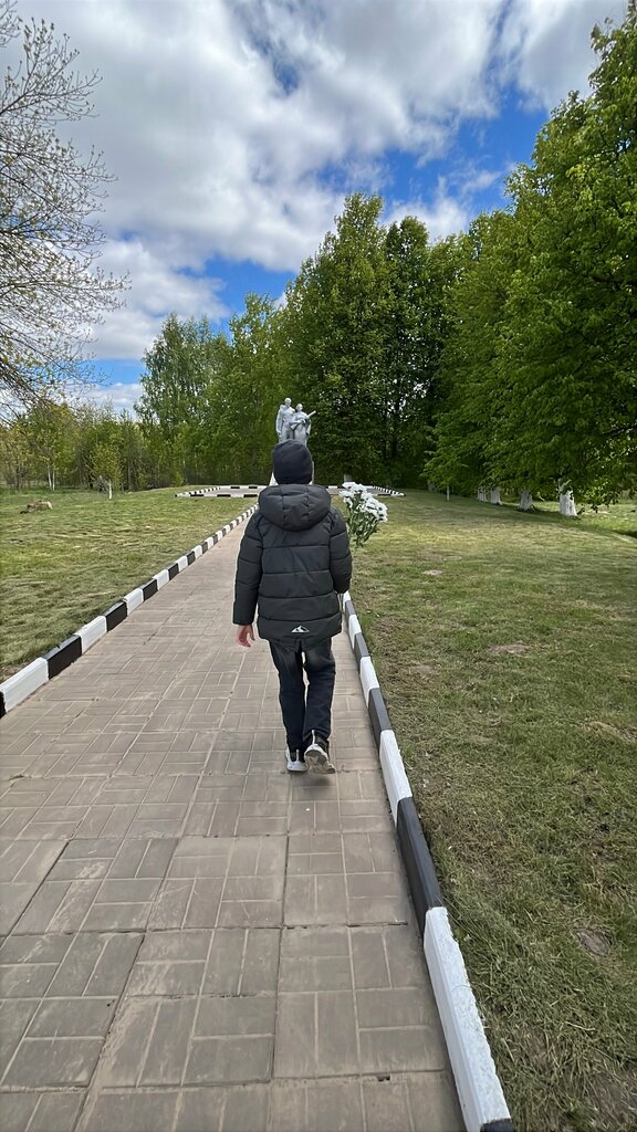 Anıt, heykel Никто не забыт, Mogiliovskaya oblastı, foto