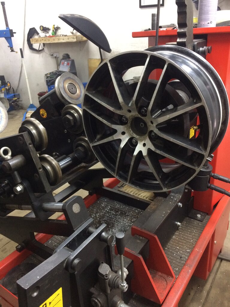 Otomobil yedek parçaları Zapchasti dlya inomarok! Shinomontag, İvanovo, foto