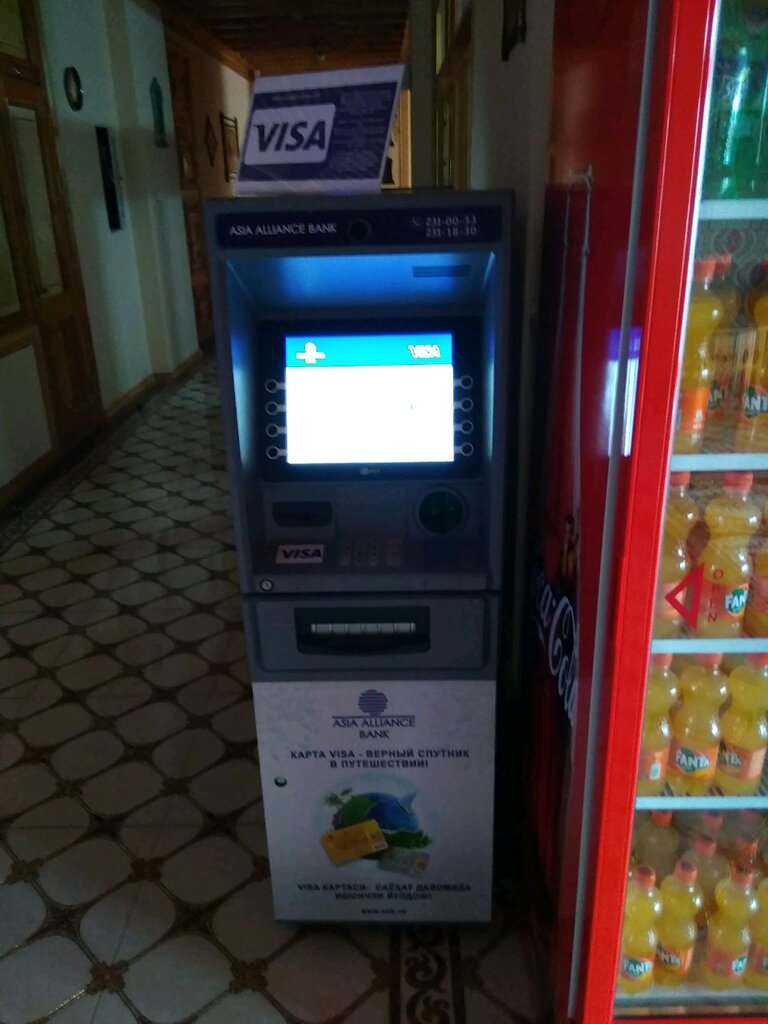 ATM'ler Asia Alliance Bank, Semerkant, foto