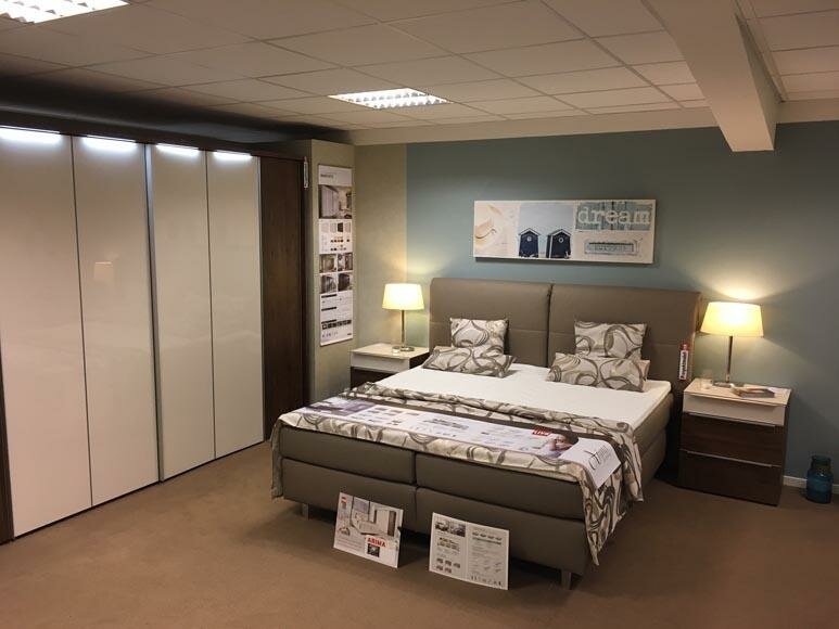 Mobilya mağazaları Möbel Schütz Einrichtungs GmbH, Renanya‑Palatinate, foto