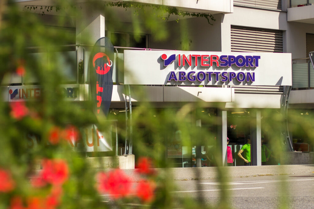 Spor giyim ve ayakkabı Intersport Abgottspon, Valais, foto