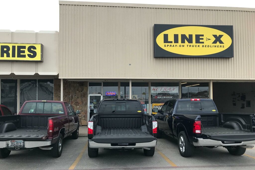 Kamyon ve ağır vasıta satış ve servis firmaları Line-x of Fort Worth, Texas, foto