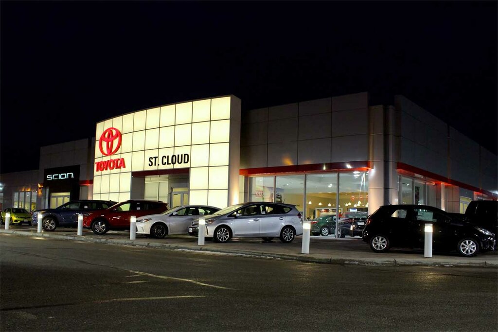 Otomobil satış galerileri St. Cloud Toyota, Minnesota Eyaleti, foto