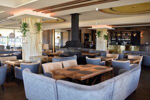 Vanilla Sky (Volzhskaya Embankment No:2), restoran  Yaroslavl'dan