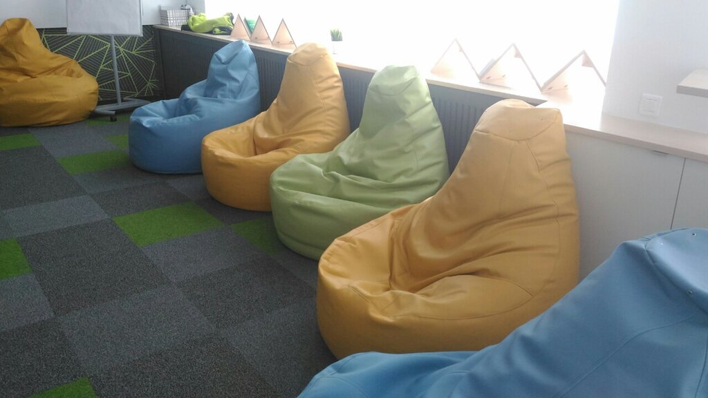 Koltuk takımı mağazaları Beskarkasnaya mebel, Nijni Novgorod, foto