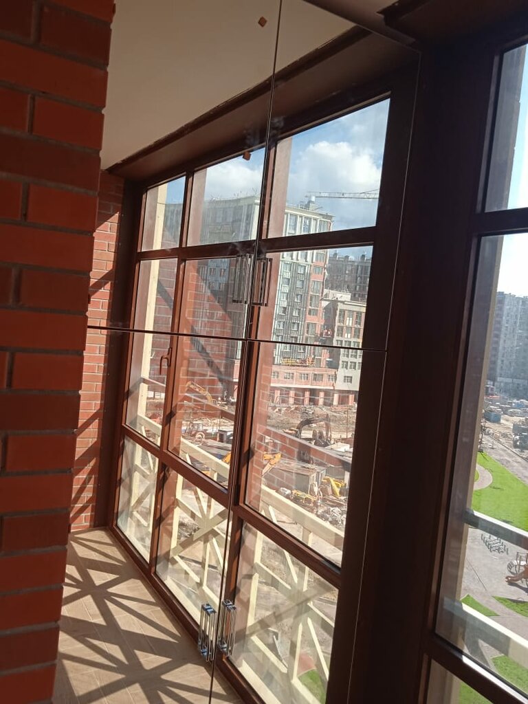 Ray dolap üreticileri Shkafchik, Kolpino, foto