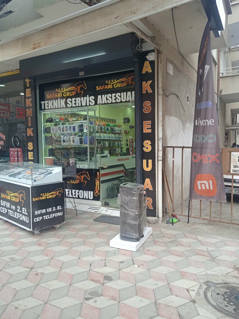 Cep telefonu aksesuarları Berk Safari Grup, Ankara, foto