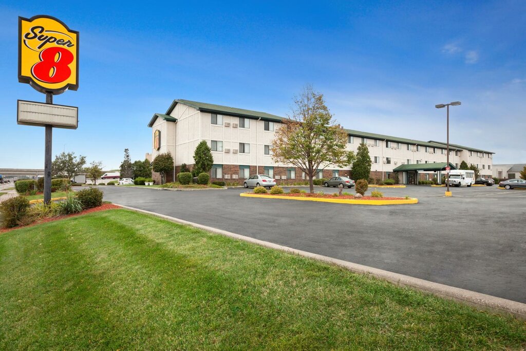 Otel Super 8 by Wyndham Milwaukee Airport, Milwaukee, foto