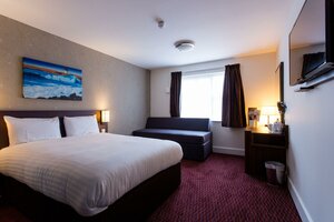 Sessile Oak (Wales, Carmarthenshire), otel  Galler'den