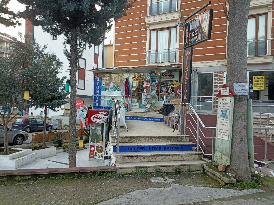 Kitap mağazaları Ada Kitabevi, İstanbul, foto