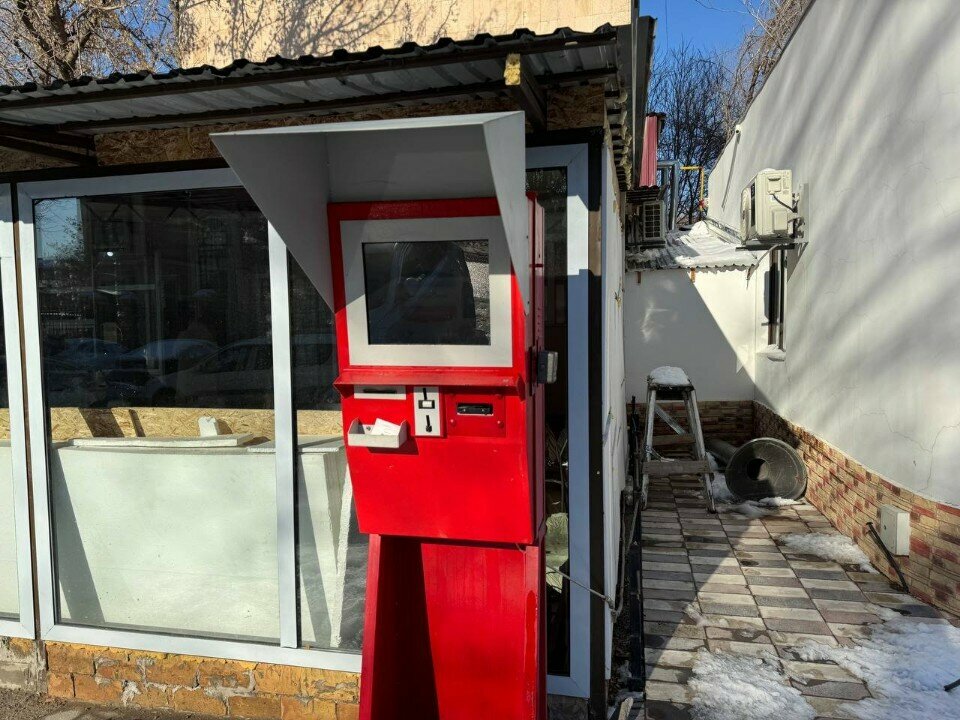Ödeme terminali Qiwi, Çimkent (Şımkent), foto