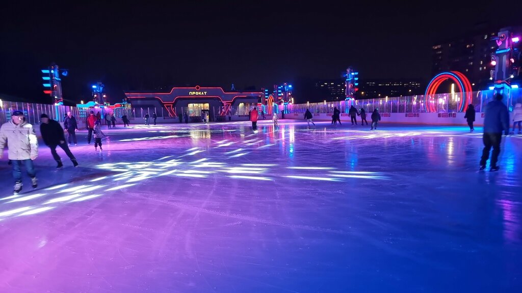 Buz pateni pistleri Ice rink, Moskova, foto