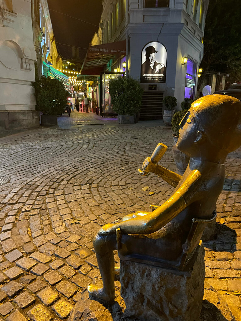 Anıt, heykel Tamada, Tiflis, foto