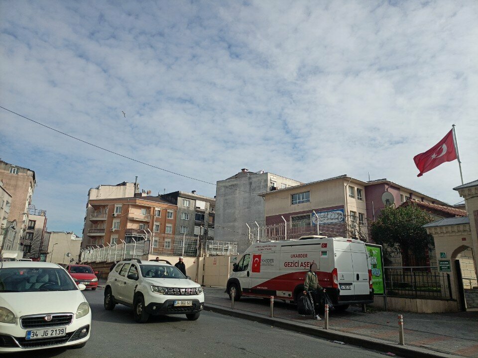 Ortaokul Gaziler Imam Hatip High School, İstanbul, foto